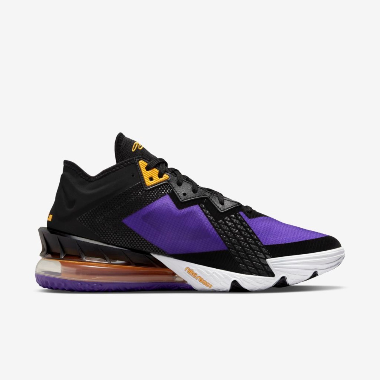 Oferta de Tênis Nike LeBron 18 Low Masculino - Nike - Just Do It