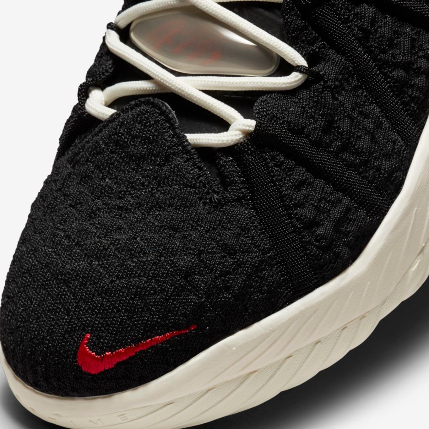 Oferta de Tênis LeBron 18 Unissex - Nike - Just Do It