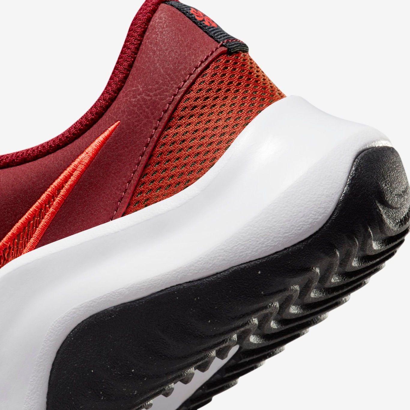 Oferta de Tênis Nike Legend Essential 3 Next Nature Masculino - Nike ...