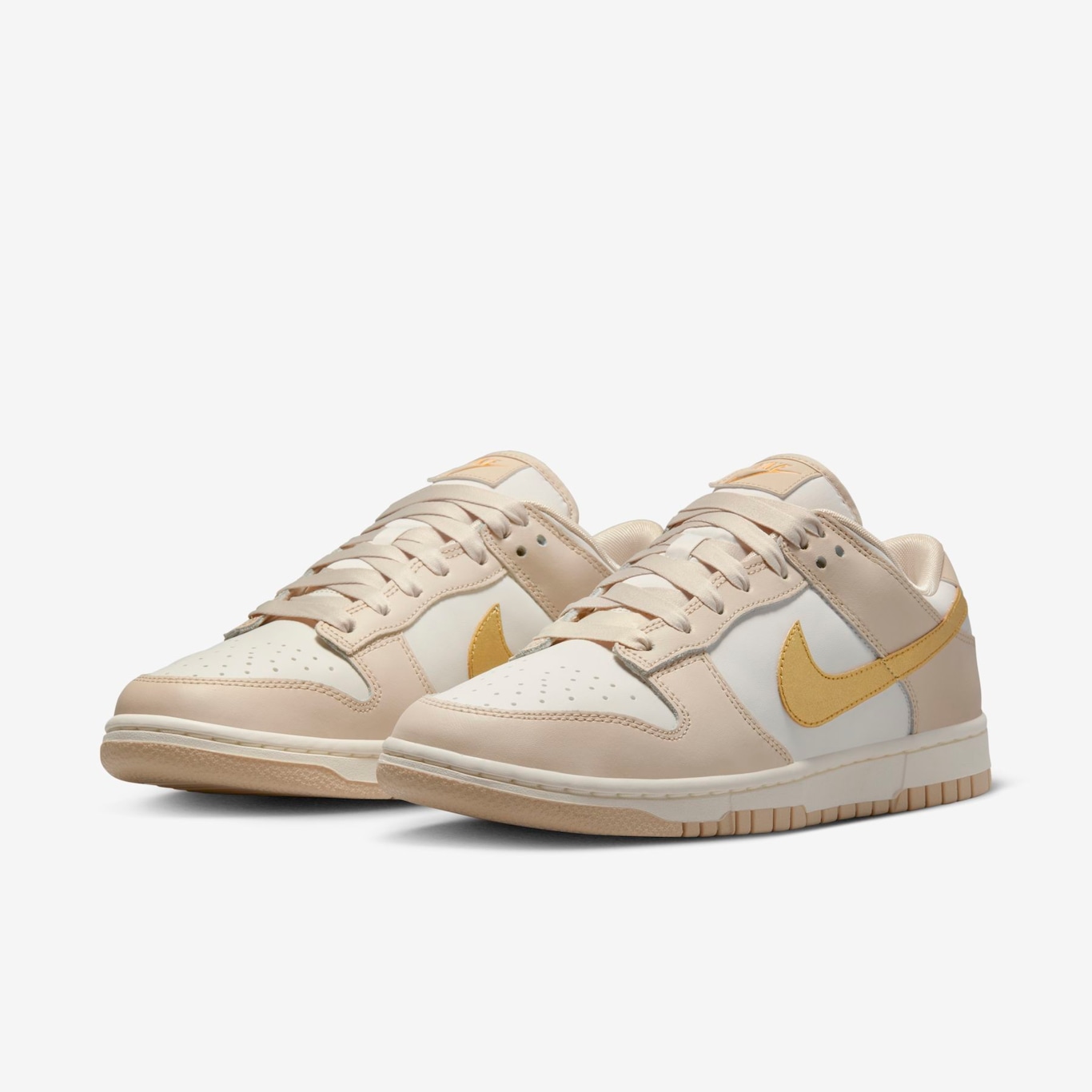 Tênis Nike Dunk Low Essential Trend Feminino Metallic Gold - Nike