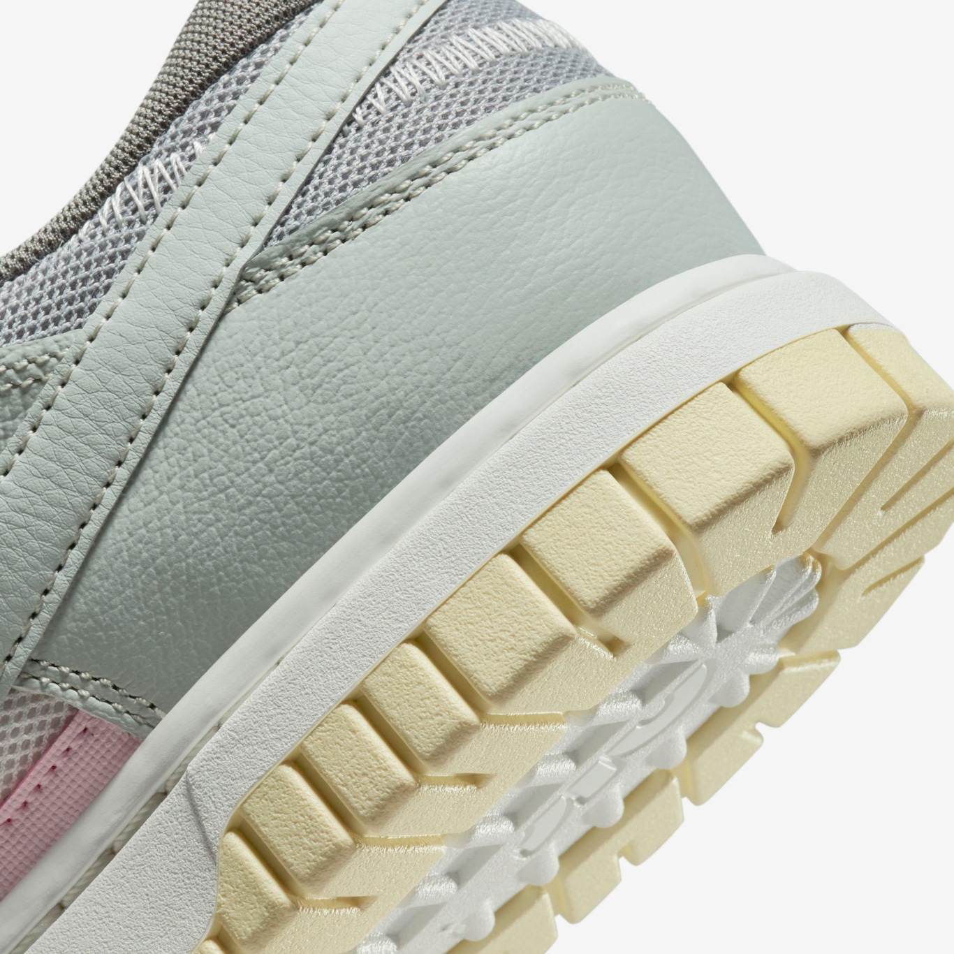 Dunk Low Remastered - Nike