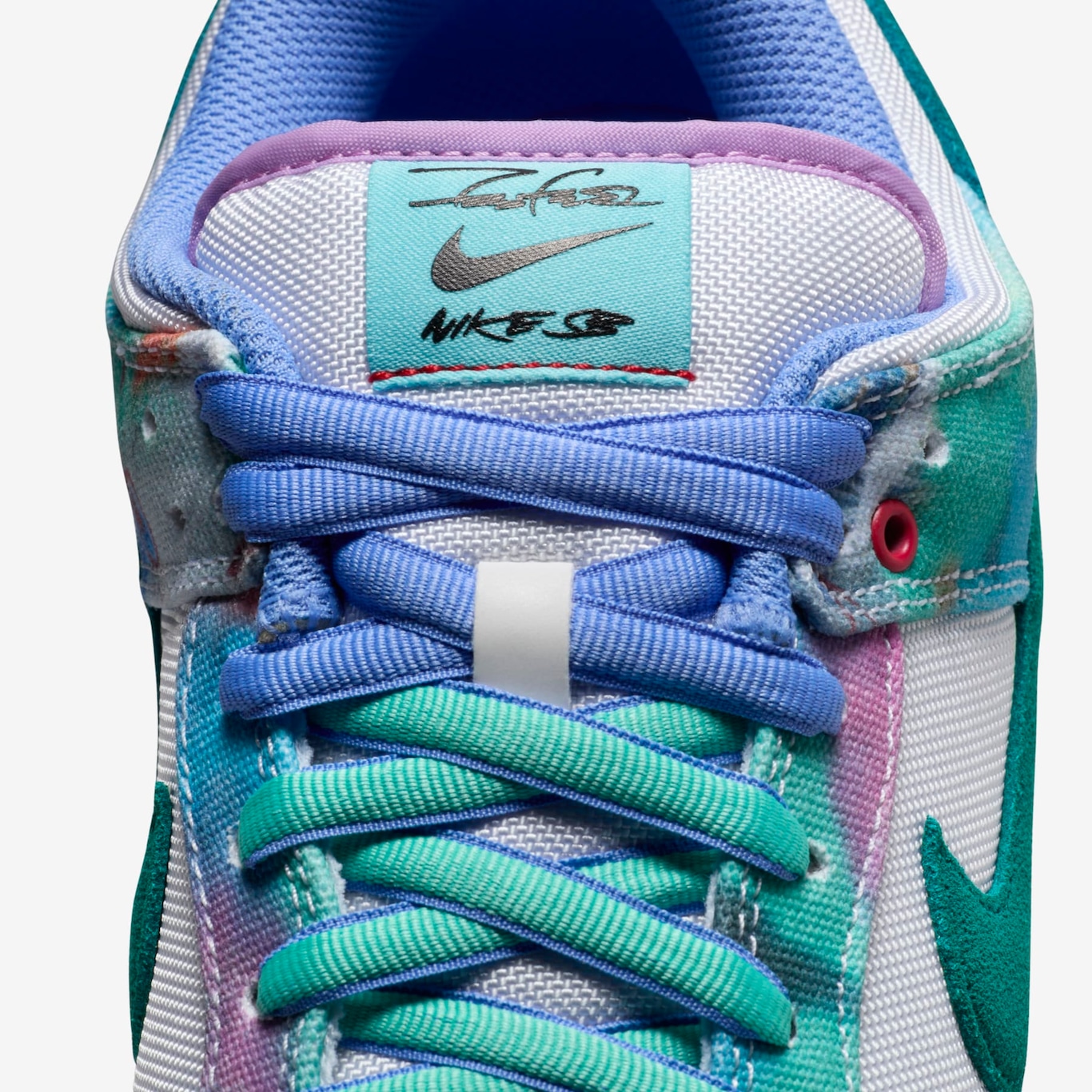 SB Dunk Low x Futura Laboratories White and Geode Teal - Nike