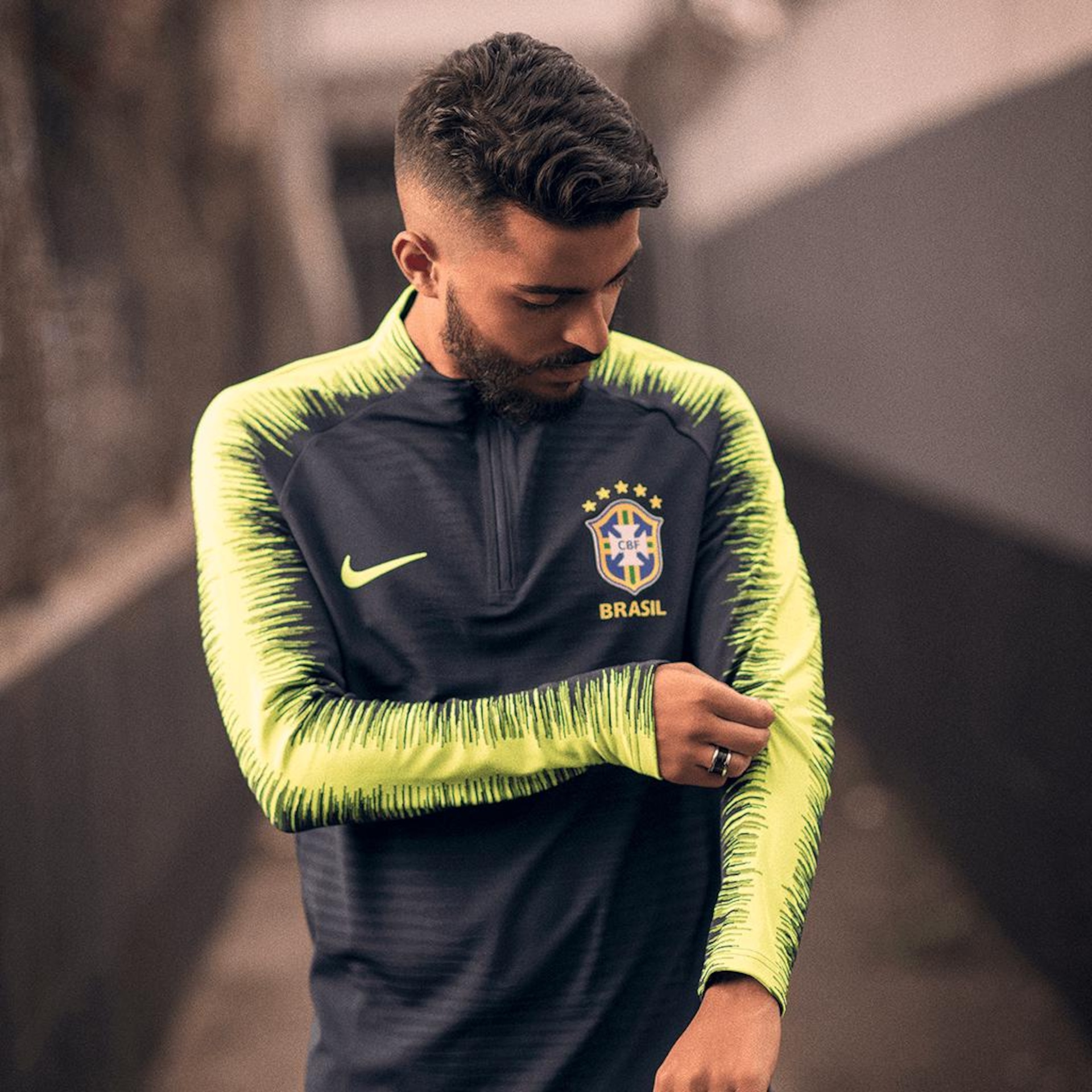 Camiseta Nike Brasil VaporKnit Strike Masculina - Nike