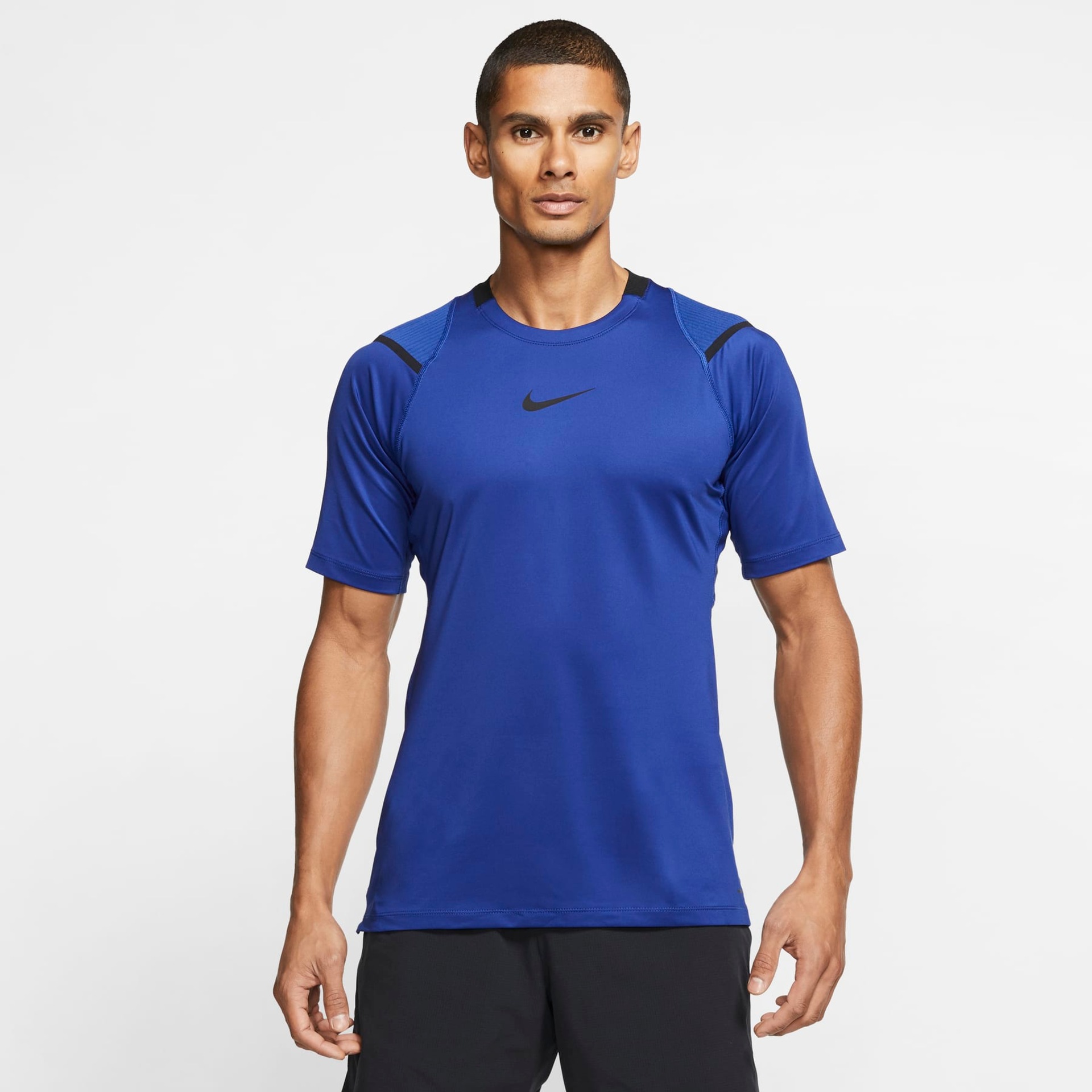 Oferta de Camiseta Nike Pro AeroAdapt Masculina - Nike - Just Do It