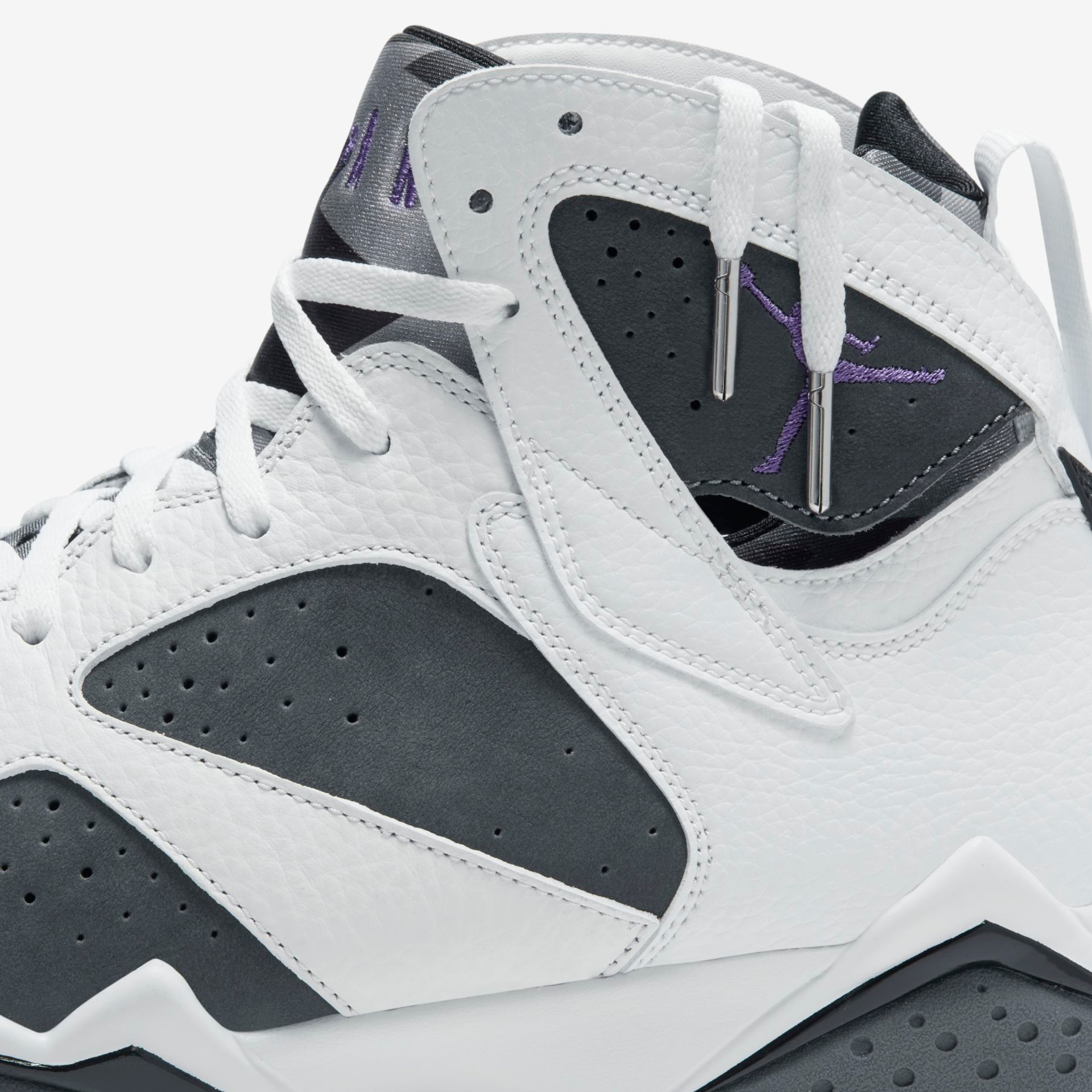 AIR JORDAN 7 RETRO - Nike
