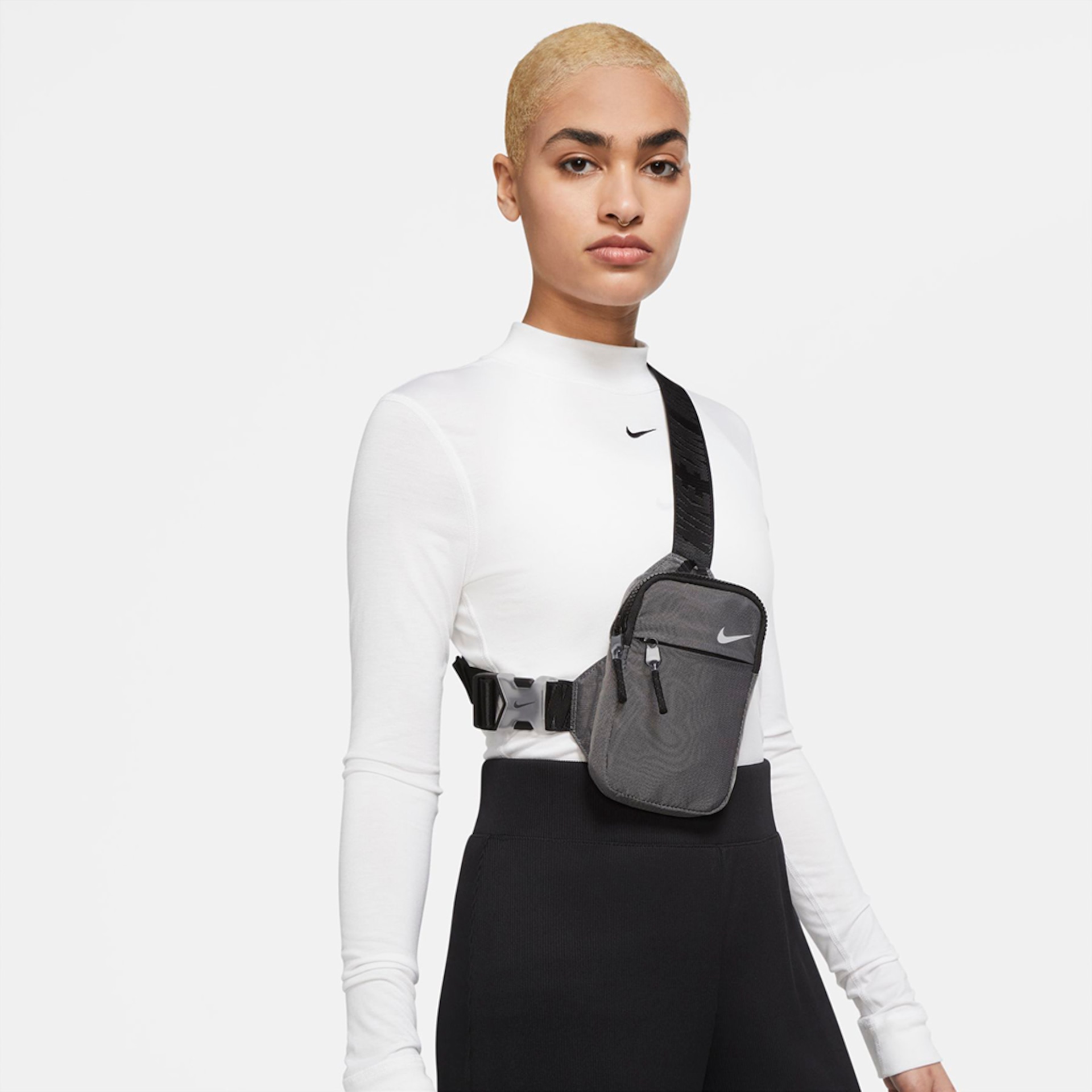 Pochete Nike Sportswear Essentials Unissex - Nike