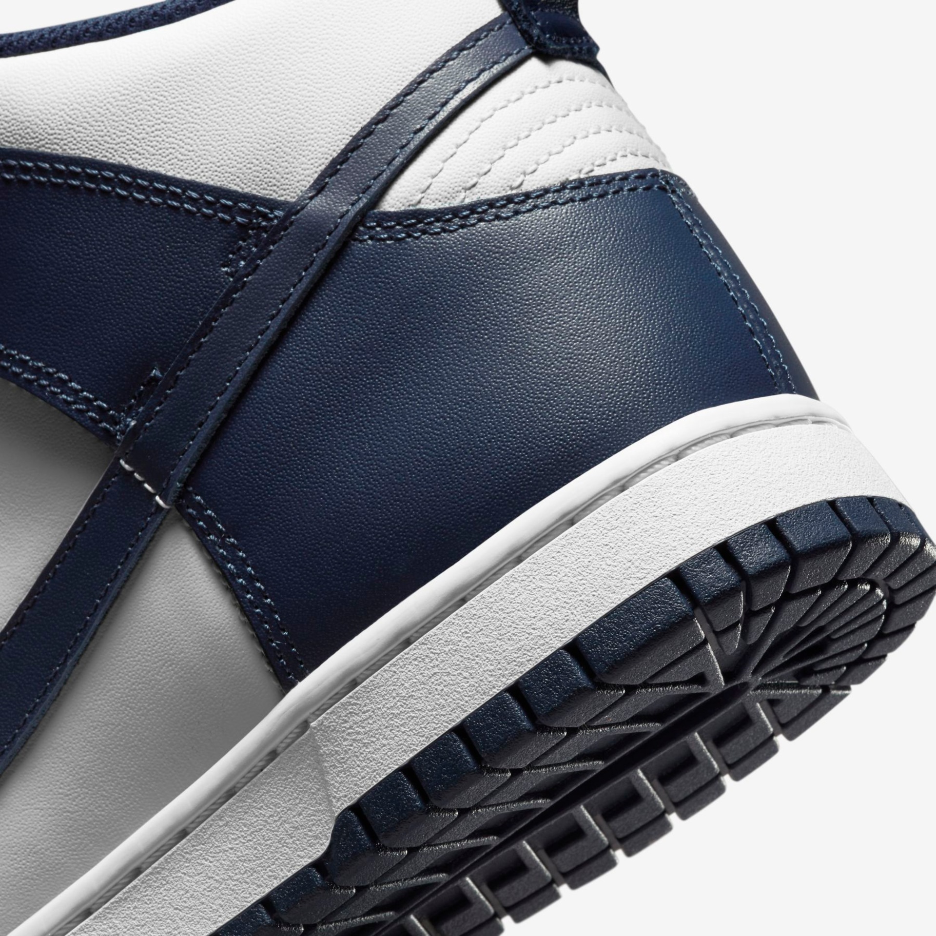 Nike Dunk Hi Retro Midnight Navy - Nike