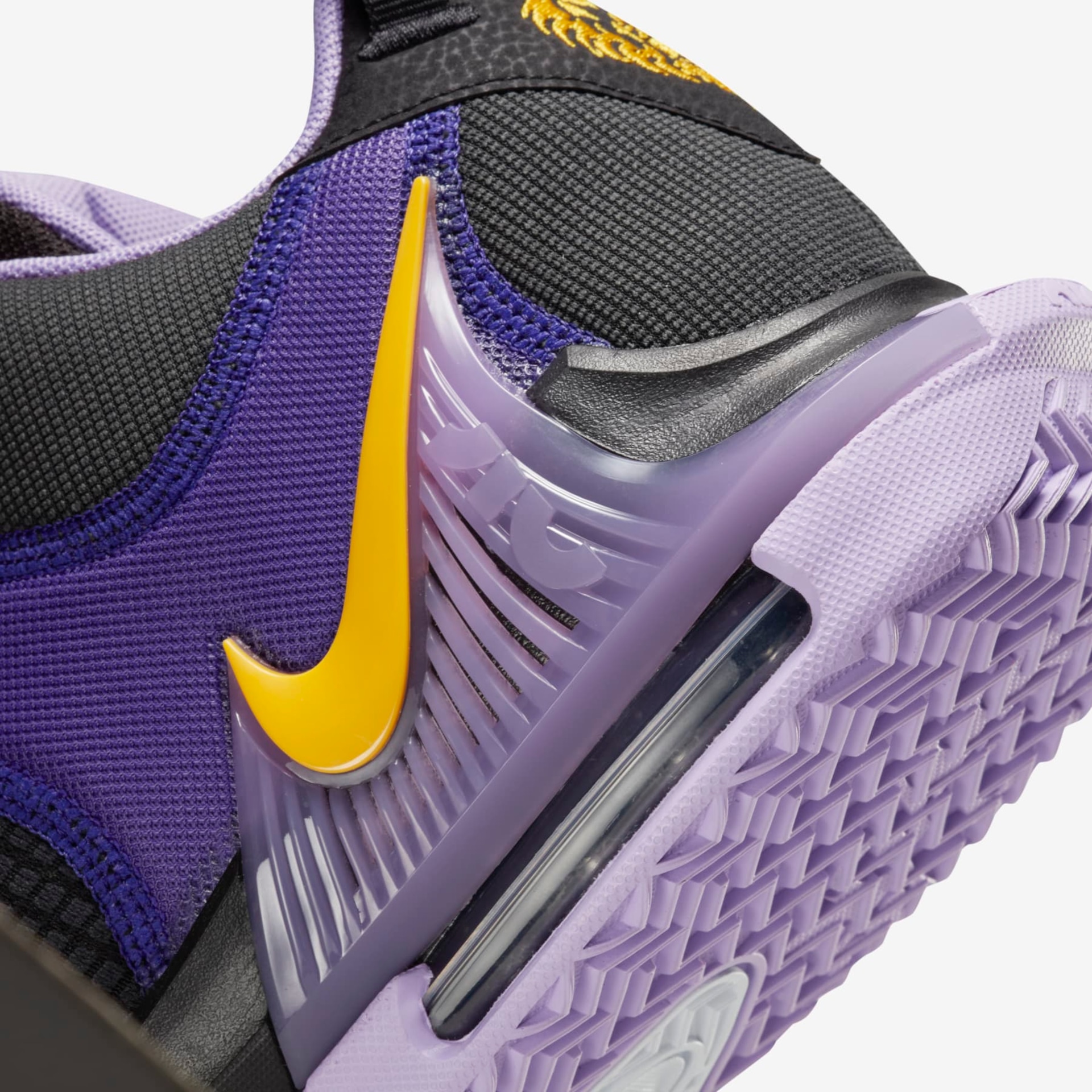 Oferta de Tênis Nike LeBron Witness 7 Masculino - Nike - Just Do It